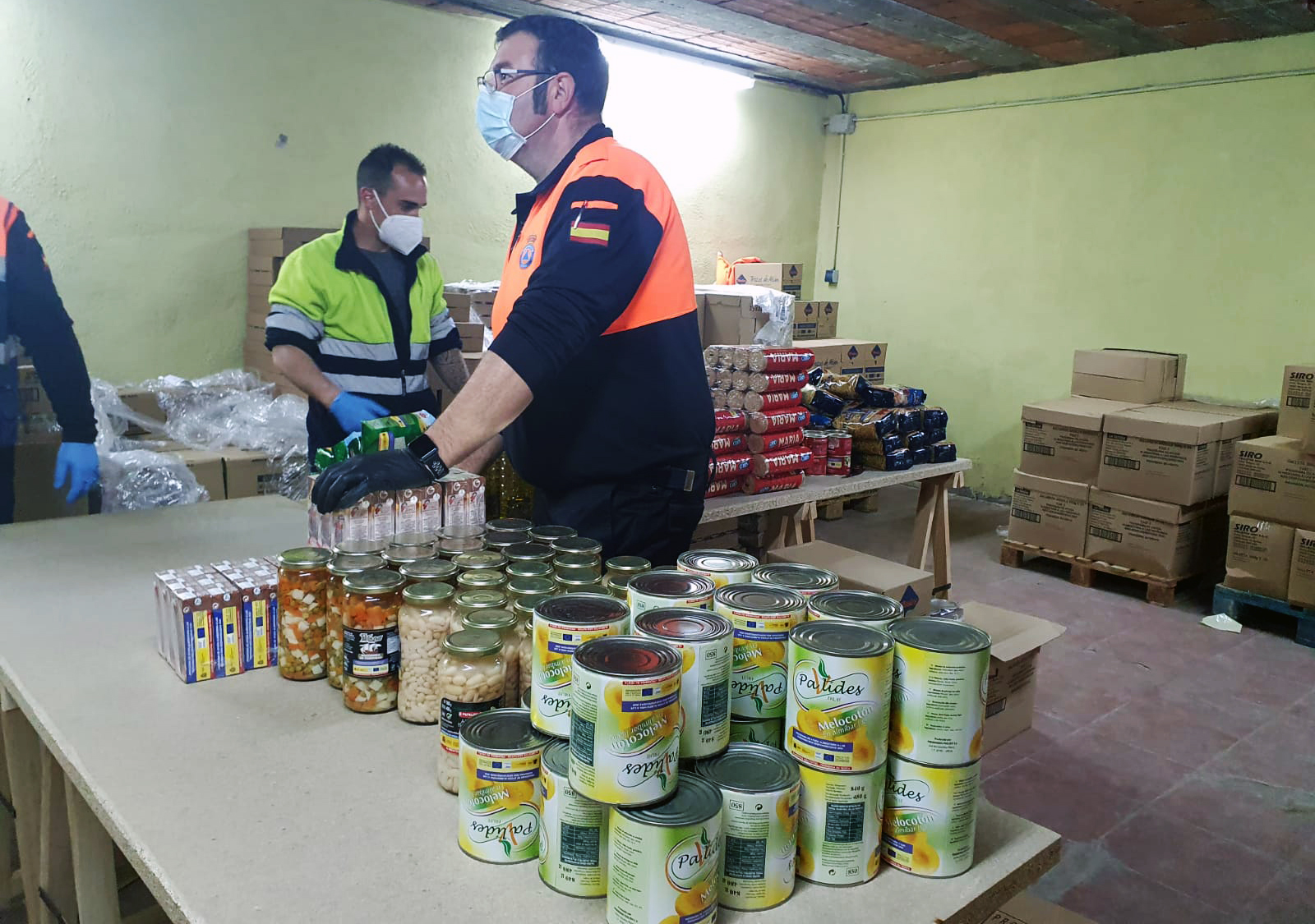 Guadarrama realiza un nuevo reparto de 8.100 kilos de alimentos a más ...